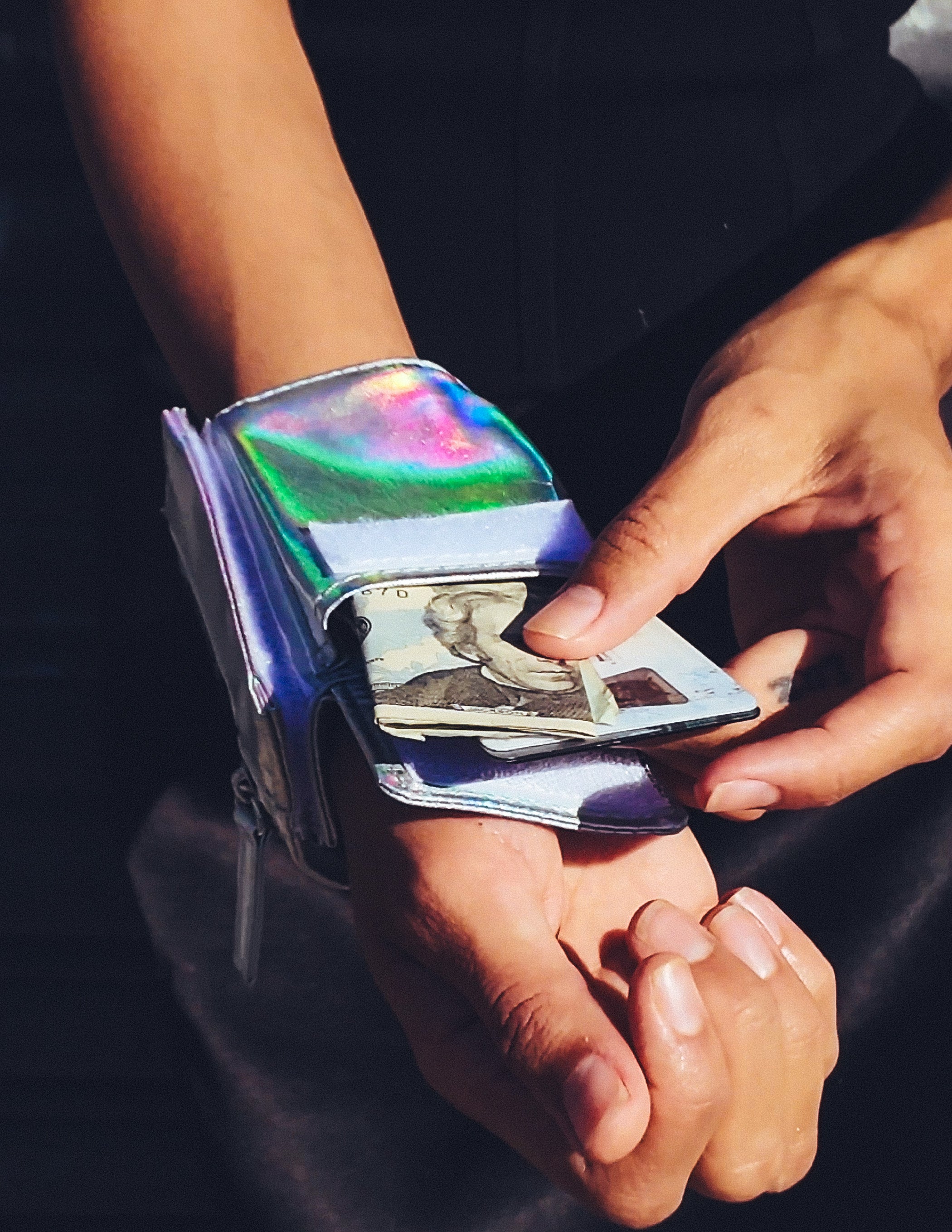 WRIST WALLET – Fydelity
